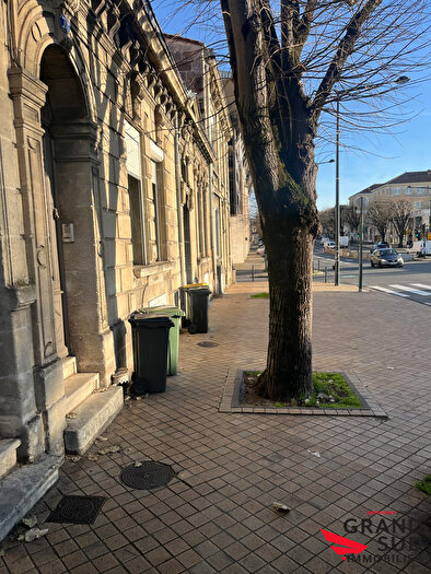 Maison à louer - Bordeaux - 5 pièces - 4 chambres