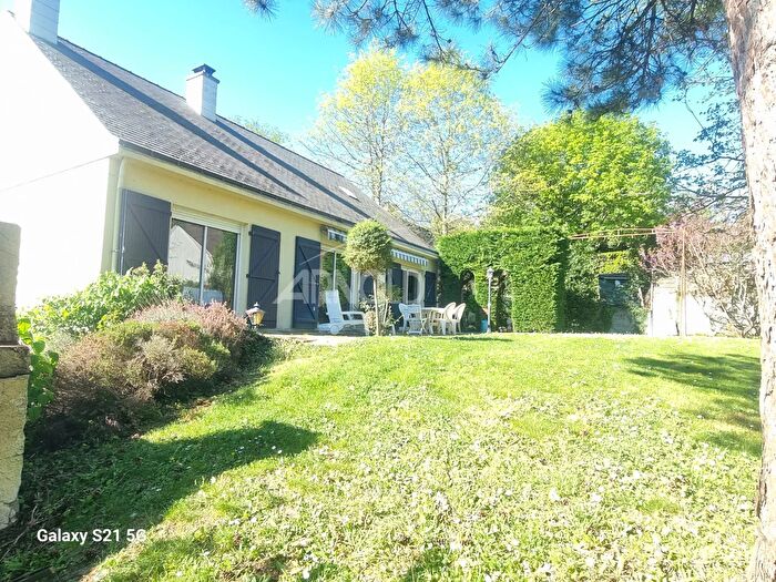 Maison 8 pièces à vendre à Saint-Étienne-de-Montluc