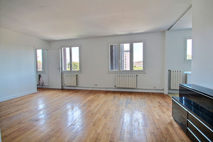 Nanterre, Vieux Pont : Appartement 2 pièces à vendre