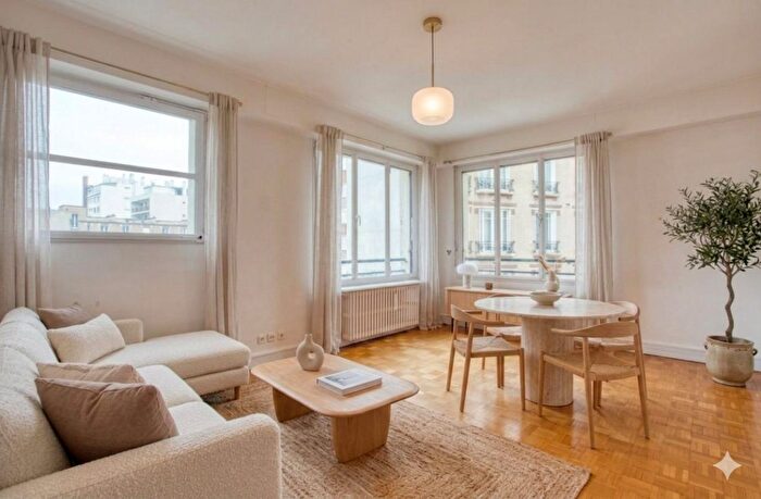 Appartement à vendre - Paris e , Georges Brassens - 1 pièce