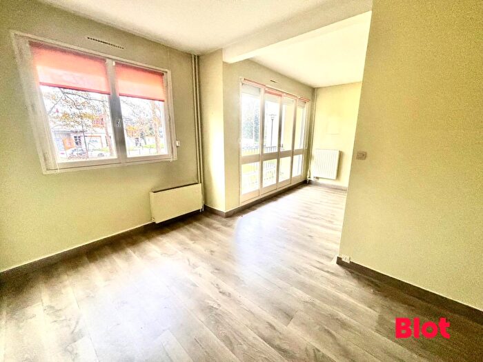 Appartement à vendre - Quartiers Sud-Est, Italie - 4 pièces - 2 chambres
