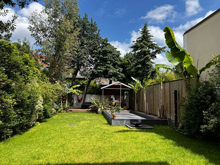 Maison à vendre - Colombes, Les Vallées - 9 pièces - 6 chambres