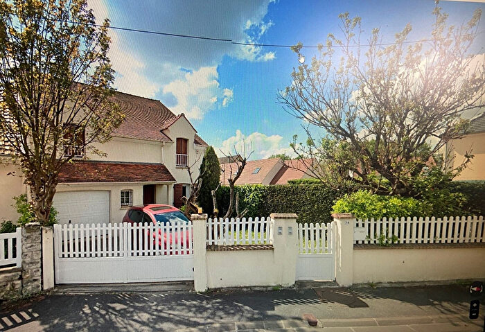 Maison à vendre - Saint-Leu-la-Forêt, Les Tannières - 7 pièces - 5 chambres