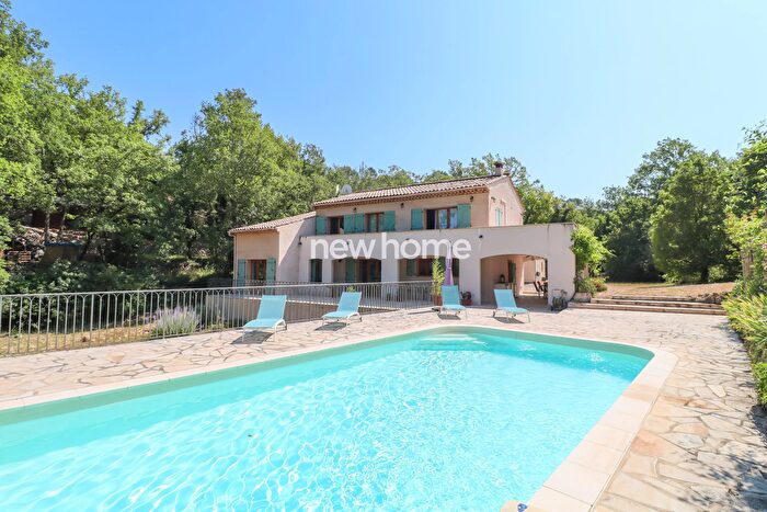 Maison à vendre - Saint-Paul-en-Forêt - 8 pièces - 4 chambres