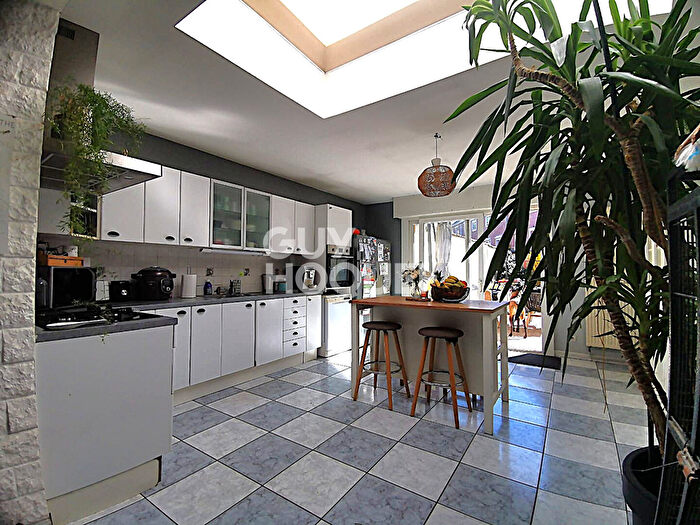 Maison à vendre - Houplines - 5 pièces - 4 chambres