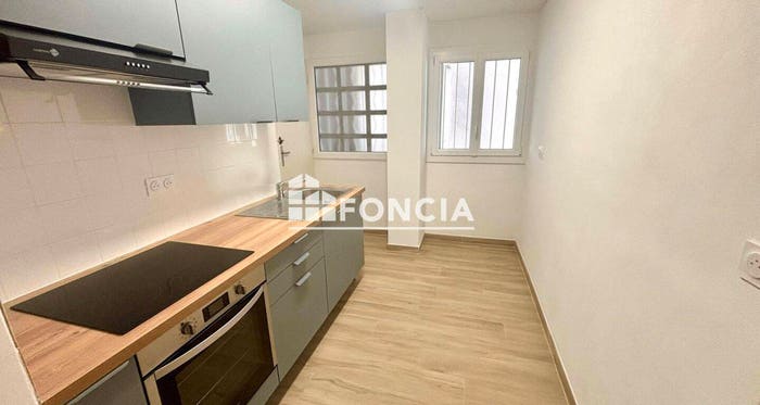 Mourillon-Centre, Toulon : Appartement 2 pièces à louer