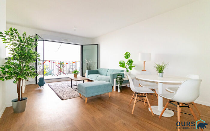Appartement 3 pièces à Saint-Denis, République, Gare, à vendre