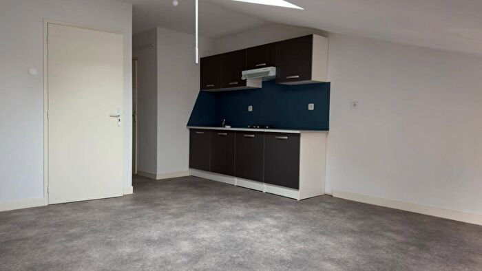 Appartement à louer - Est, Saint-Junien - 2 pièces - 1 chambre