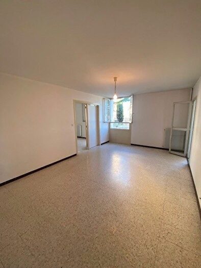 Appartement à louer - Nîmes, Poètes - 5 pièces - 4 chambres