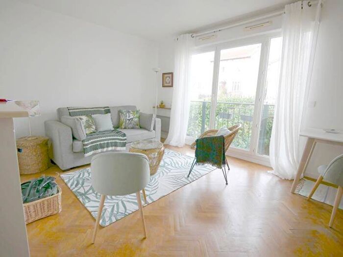 Appartement 1 pièce à Saint-Cloud, à louer