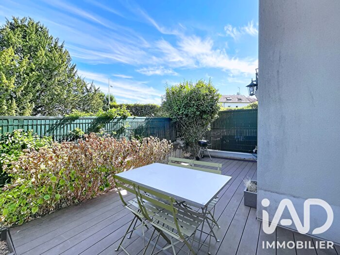 Champs-sur-Marne, Centre-ville : Maison 5 pièces à vendre