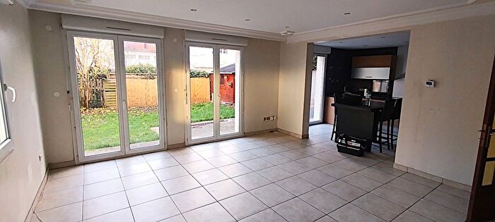 Maison à vendre - Dombasle-sur-Meurthe - 5 pièces - 4 chambres