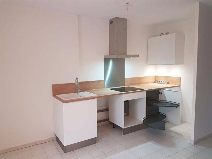 Appartement à louer - Croix de Poumeyrac, Béziers - 3 pièces - 2 chambres