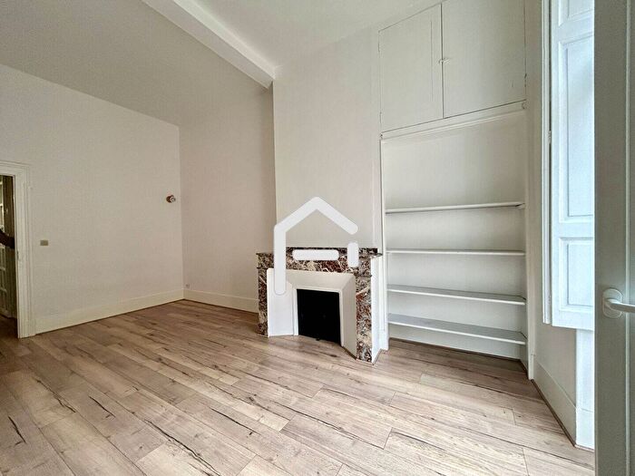 Appartement à louer - Carmes, Toulouse - 1 pièce - 1 chambre