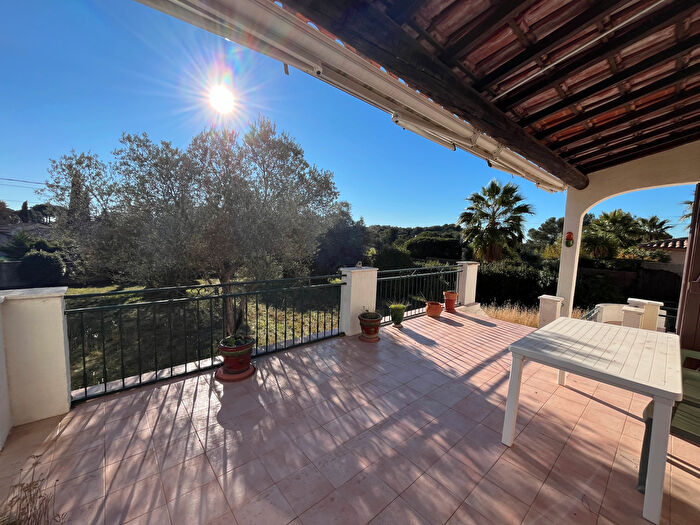 Maison à vendre - Nages-et-Solorgues - 6 pièces - 4 chambres