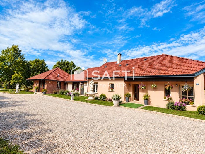 Lays-sur-le-Doubs : Maison 4 pièces à vendre