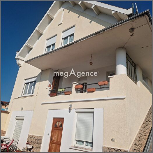 Maison à vendre - Saint-Clair-du-Rhône - 12 pièces - 9 chambres