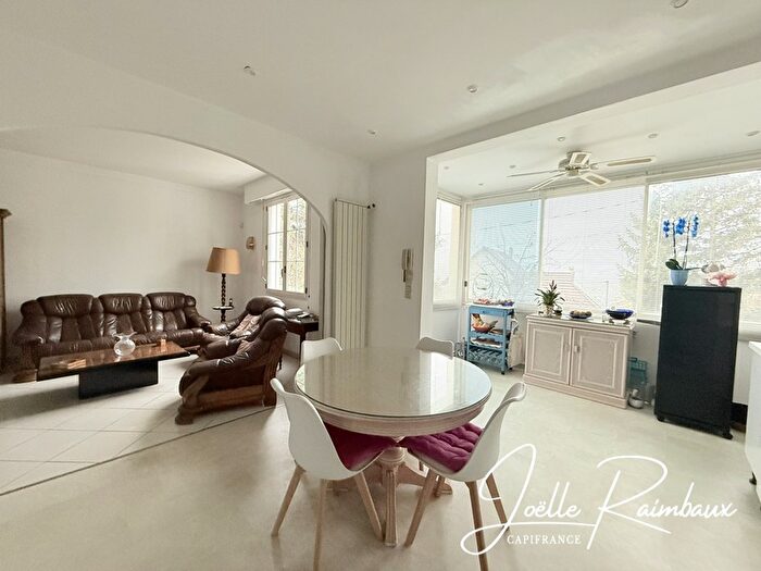 Maison à vendre - Chennevières-sur-Marne, Marne, Coteau Nord - 7 pièces - 4 chambres