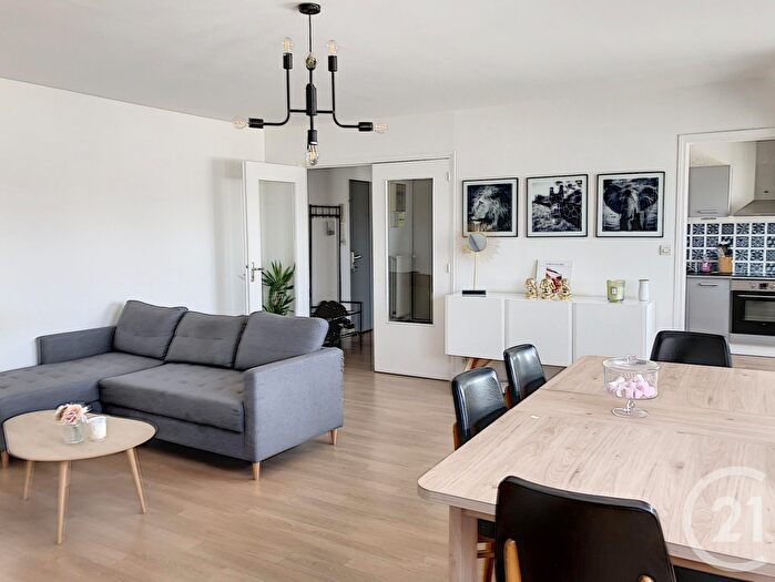 Appartement 3 pièces à Auxerre, Saint-Gervais, Brazza, à louer