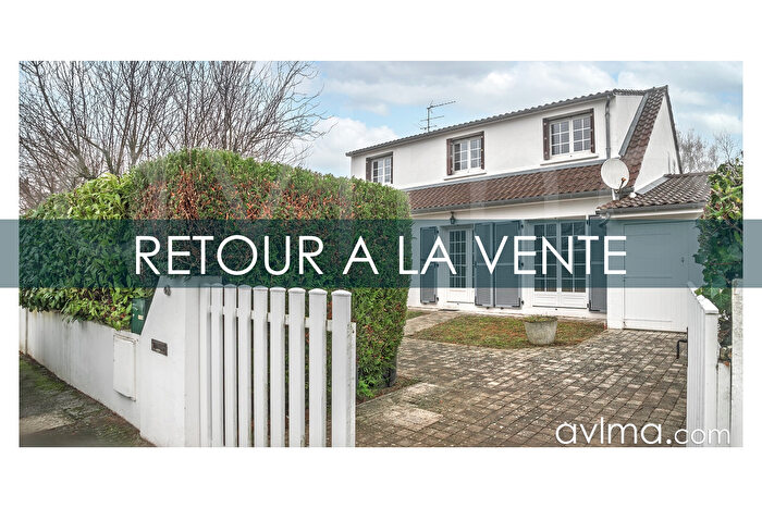 Maison 7 pièces à vendre à Feucherolles
