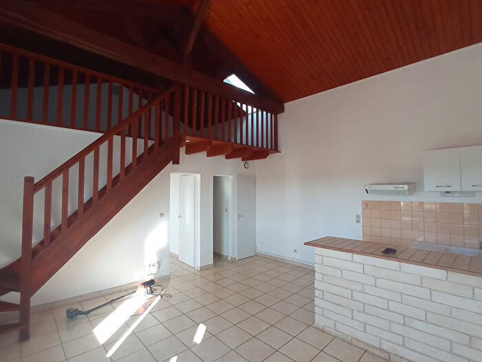 Appartement à louer - Saint-Maixent-lécole - 3 pièces - 1 chambre