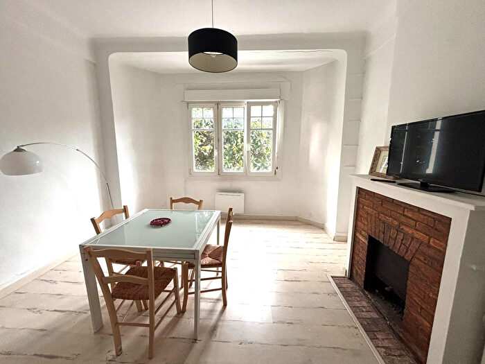 Appartement à vendre - Saint-Jean-de-Luz, Centre-ville - 3 pièces - 2 chambres