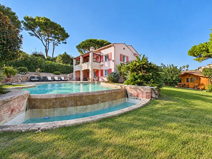 Antibes, Antibes-les-Pins, Trianon, Le Fournel, Peyregoue : Maison 10 pièces à vendre