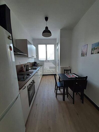 Appartement à louer - Centre Ville Rive Gauche, Laval - 4 pièces - 3 chambres