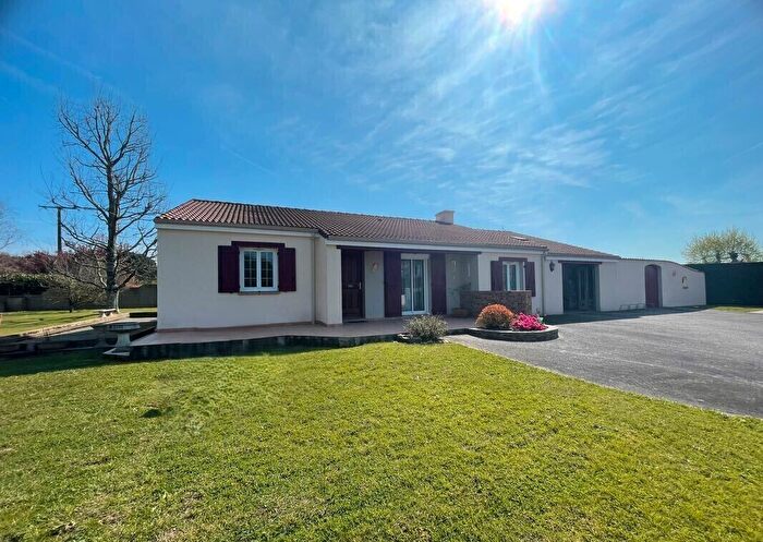 Maison 5 pièces à vendre - Chatte