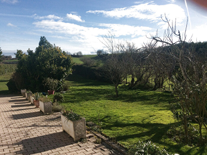 Maison à vendre - Saint-Gaudéric - 10 pièces - 4 chambres