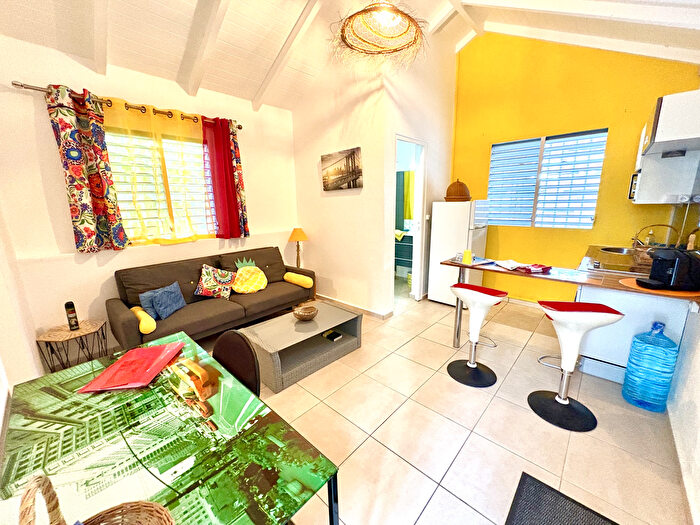 Maison 2 pièces à louer à Saint-François