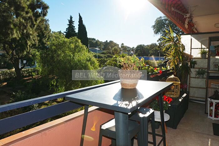 Appartement à vendre - Cavalaire-sur-Mer, Centre-ville - 2 pièces - 1 chambre