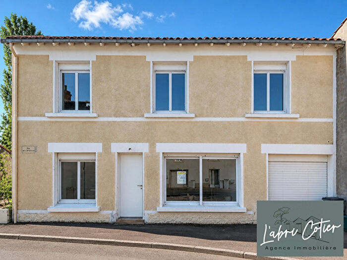 Maison 6 pièces à Saint-Étienne-de-Mer-Morte, à vendre