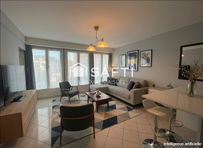 Appartement à vendre - Lisieux, Centre-ville - 2 pièces - 1 chambre