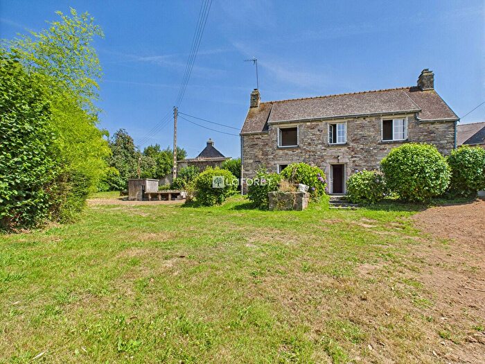 Maison à louer - Landrévarzec - 4 pièces - 3 chambres