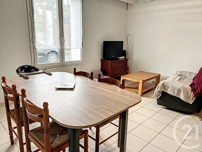 Appartement 3 pièces à louer à Cognac, Champ de Foire
