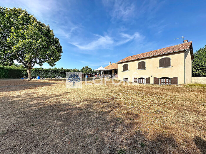 Moutiers-sous-Argenton : Maison 8 pièces à vendre