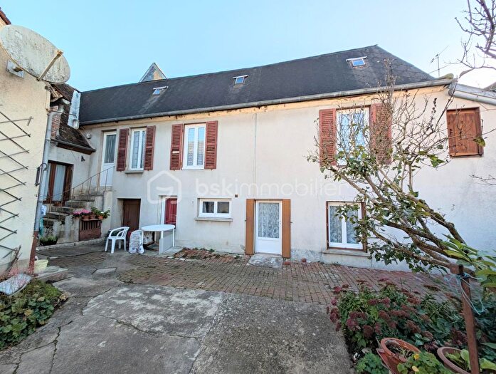 Maison à vendre - Château-Renard - 7 pièces - 5 chambres