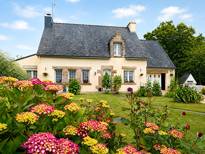 Maison 10 pièces à Coëtlogon, à vendre