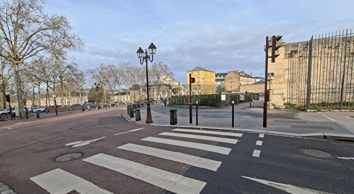 Appartement à louer - Versailles - 4 pièces - 3 chambres