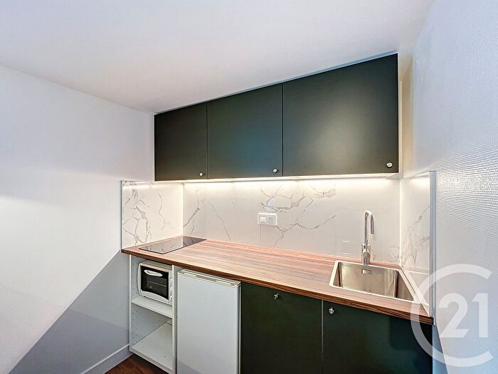 Appartement à louer - Clermont-Ferrand, Delille, Cathédrale, La Gare - 2 pièces - 1 chambre