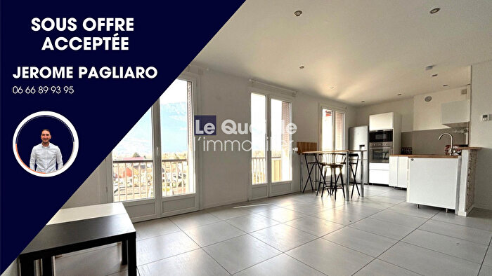 Appartement à vendre - Saint-Égrève, La Gare - 2 pièces - 1 chambre