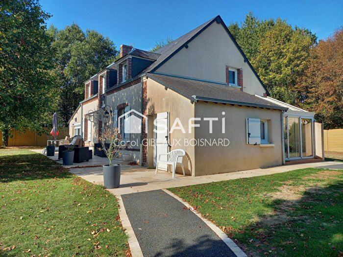 Maison 6 pièces à Arrou, à vendre