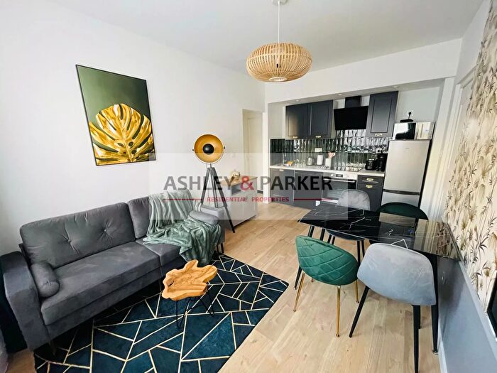 Maisons à vendre et appartements à louer - 1