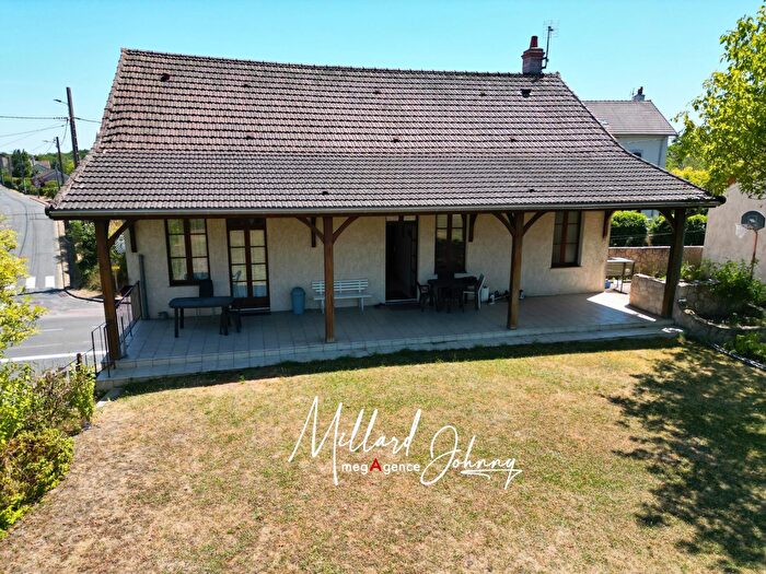 Maison à vendre - Le Breuil - 8 pièces - 6 chambres