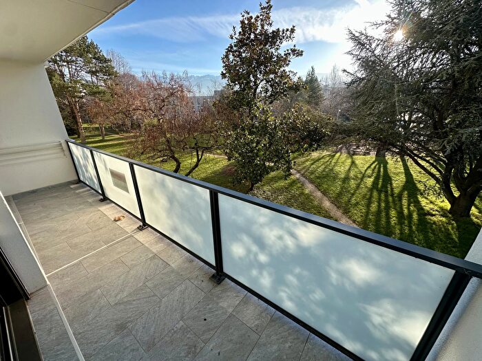 Appartement à vendre - Échirolles, Centre-ville - 4 pièces - 3 chambres