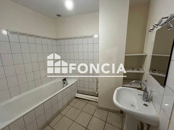 Appartement à louer - Le Centre-Gare, Roanne - 2 pièces - 1 chambre