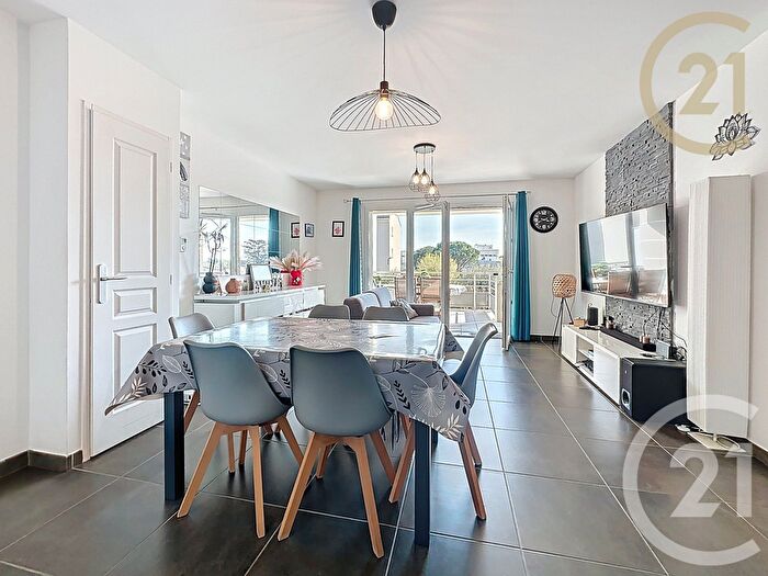 Appartement à vendre - Montélimar, Centre-ville - 3 pièces - 2 chambres