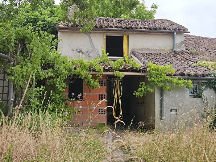 Maison 2 pièces à Mézin, à vendre