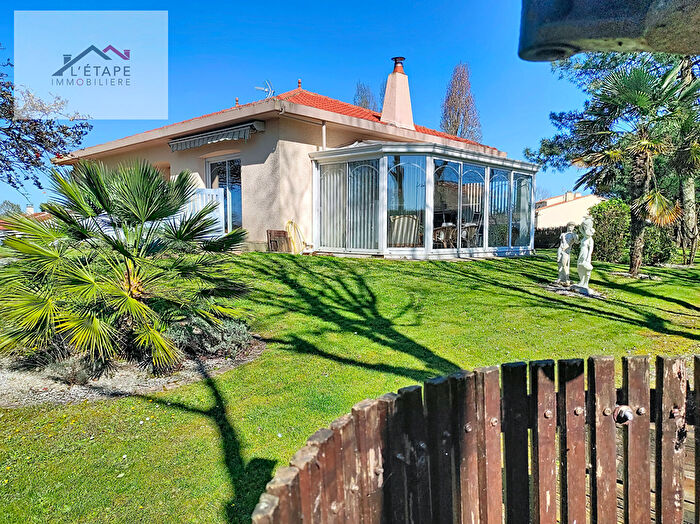 Maison à vendre - La Chapelle-Achard - 5 pièces - 3 chambres